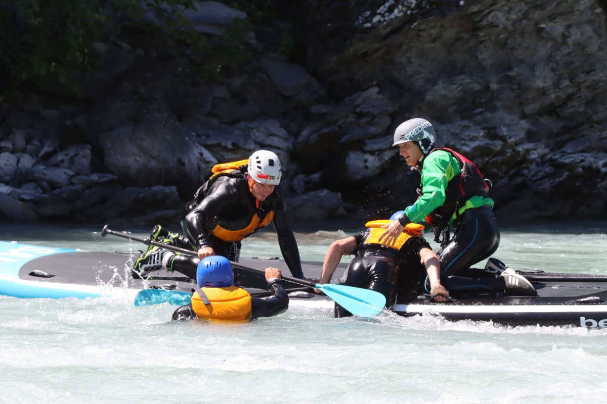Paddle Embrun on the Durance river - De Bleu à Blanc